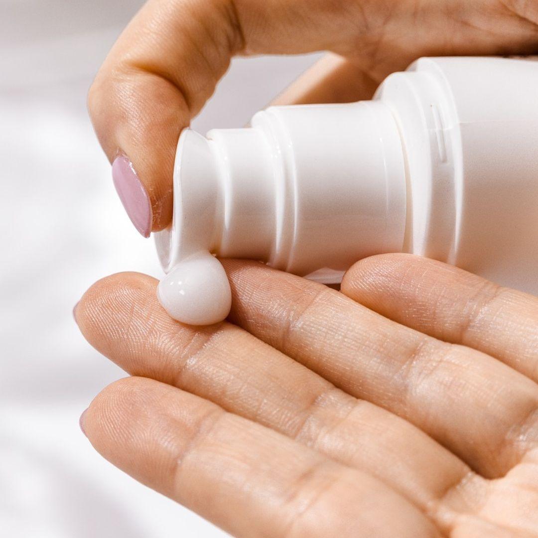 How to Deal With Peeling Sunscreen | Best Tips & Solutions – Refresh ...